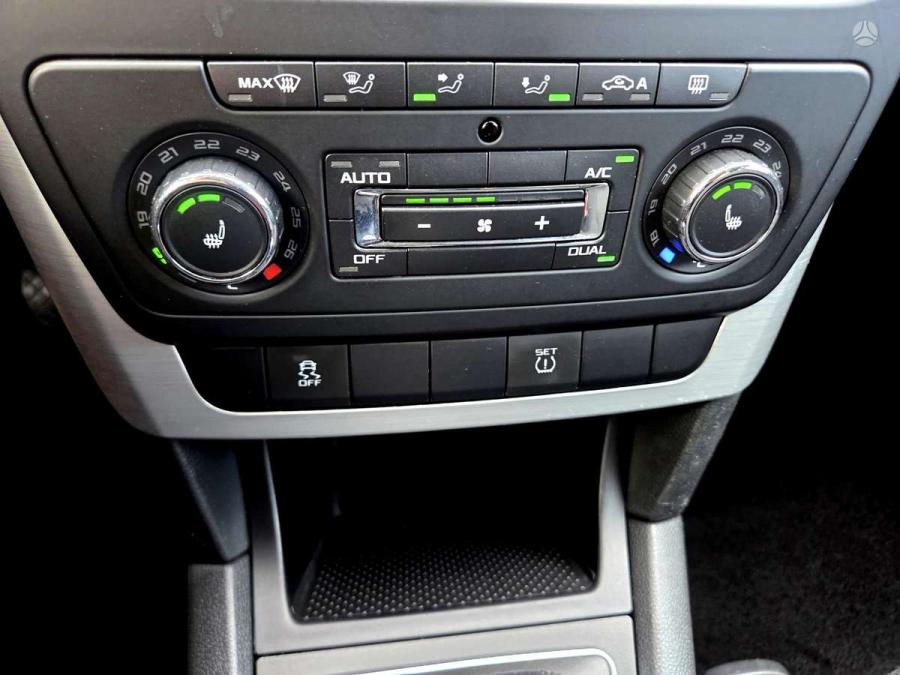 Red Skoda Yeti 2014 in Kedainiai, with an engine capacity of 1.97 L and mileage of 286 thousand km for 7750 €, photo 30 on AUTOMOTO.COM.LV