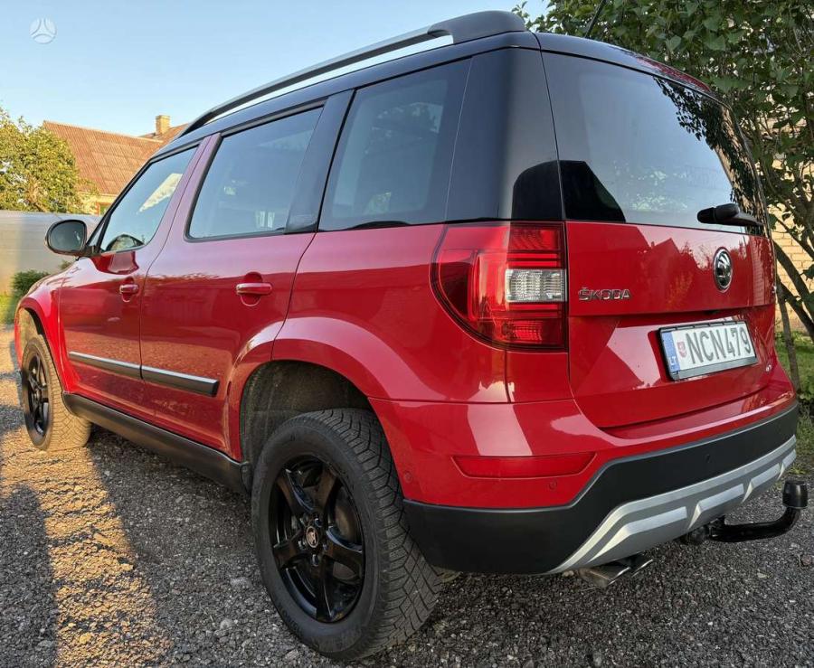 Red Skoda Yeti 2014 in Utena, with an engine capacity of 1.80 L and mileage of 308 thousand km for 6250 €, photo 5 on AUTOMOTO.COM.LV