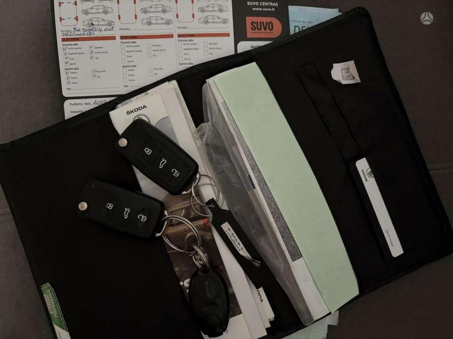 Red Skoda Yeti 2014 in Utena, with an engine capacity of 1.80 L and mileage of 308 thousand km for 6250 €, photo 8 on AUTOMOTO.COM.LV