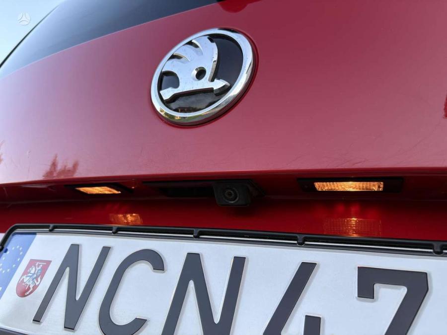 Red Skoda Yeti 2014 in Utena, with an engine capacity of 1.80 L and mileage of 308 thousand km for 6250 €, photo 17 on AUTOMOTO.COM.LV