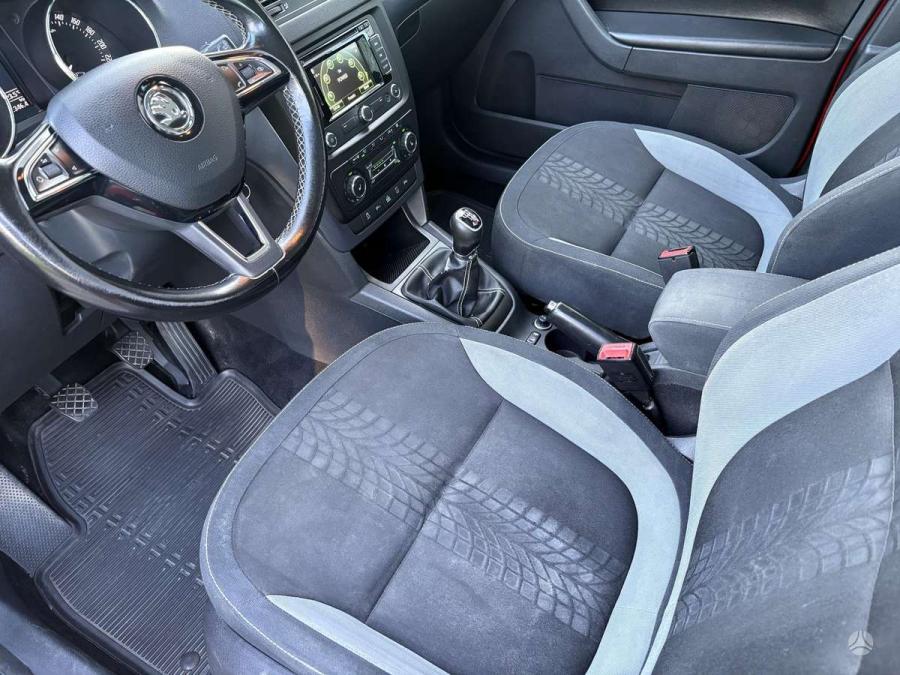 Red Skoda Yeti 2014 in Utena, with an engine capacity of 1.80 L and mileage of 308 thousand km for 6250 €, photo 32 on AUTOMOTO.COM.LV