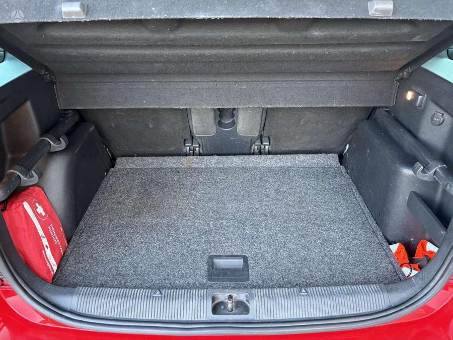 Red Skoda Yeti 2014 in Utena, with an engine capacity of 1.80 L and mileage of 308 thousand km for 6250 €, photo 39 on AUTOMOTO.COM.LV