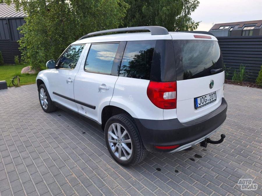 Skoda Yeti 2010 in Vilnius, with an engine capacity of 1.20 L and mileage of 190 thousand km for 3999 €, photo 3 on AUTOMOTO.COM.LV