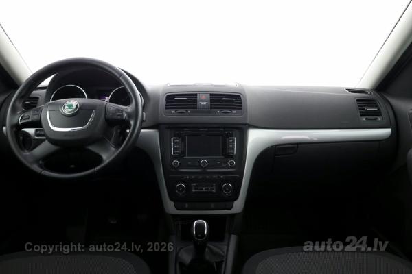 Skoda Yeti 2011 in Tallinn, with an engine capacity of 2.00 L and mileage of 329 thousand km for 2199 €, photo 5 on AUTOMOTO.COM.LV