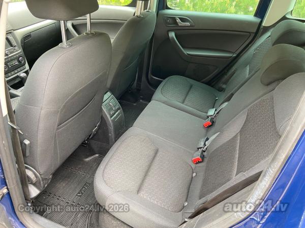 Skoda Yeti 2012 in Tartu, with an engine capacity of 2.00 L and mileage of 365 thousand km for 3700 €, photo 7 on AUTOMOTO.COM.LV