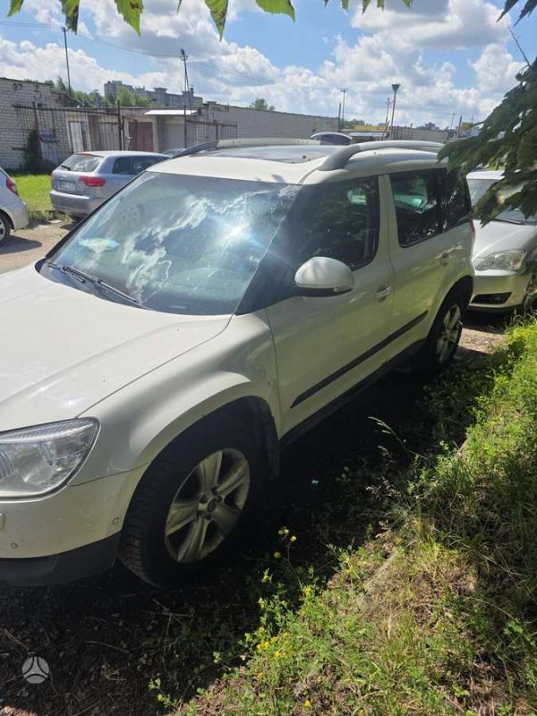 Balts Skoda Yeti 2011 Kauņa, ar dzinēja tilpumu 1.97 L un nobraukumu 360 tūkst. km par 5500 €, foto 5 vietnē AUTOMOTO.COM.LV