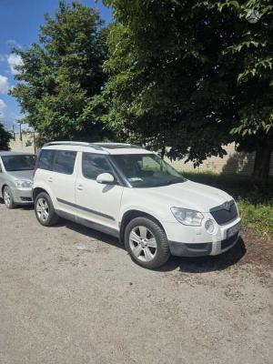 White Skoda Yeti 2011 in Kaunas, with an engine capacity of 1.97 L and mileage of 360 thousand km for 5500 €, photo 8 on AUTOMOTO.COM.LV