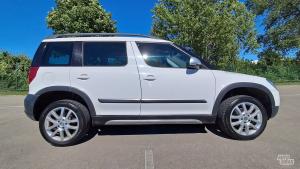 White Skoda Yeti 2012 in Klaipeda, with an engine capacity of 2.00 L and mileage of 261 thousand km for 4999 €, photo 3 on AUTOMOTO.COM.LV