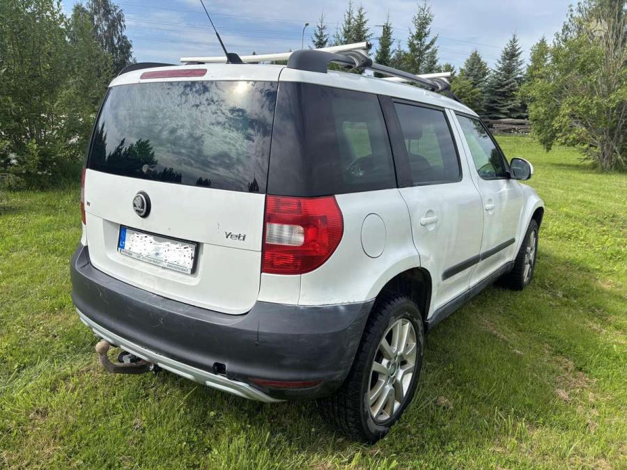 Balts Skoda Yeti 2012 Šauļi, ar dzinēja tilpumu 1.97 L un nobraukumu 330 tūkst. km par 2000 €, foto 4 vietnē AUTOMOTO.COM.LV