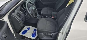 White Skoda Yeti 2012 in Taurage, with an engine capacity of 1.97 L and mileage of 263 thousand km for 4700 €, photo 15 on AUTOMOTO.COM.LV