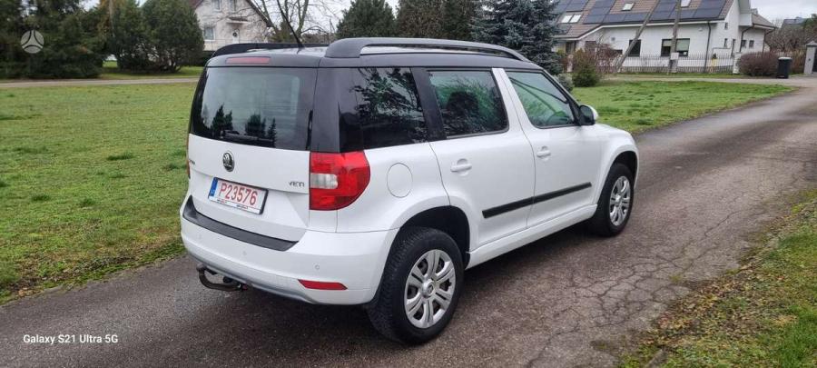 White Skoda Yeti 2014 in Kedainiai, with an engine capacity of 1.20 L and mileage of 221 thousand km for 4999 €, photo 4 on AUTOMOTO.COM.LV