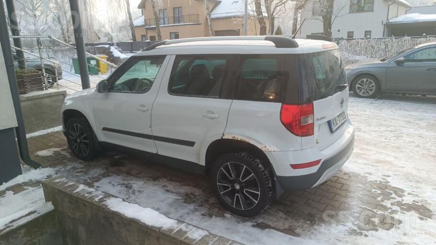 White Skoda Yeti 2014 in Riga, with an engine capacity of 2.00 L and mileage of 297 thousand km for 2750 €, photo 3 on AUTOMOTO.COM.LV