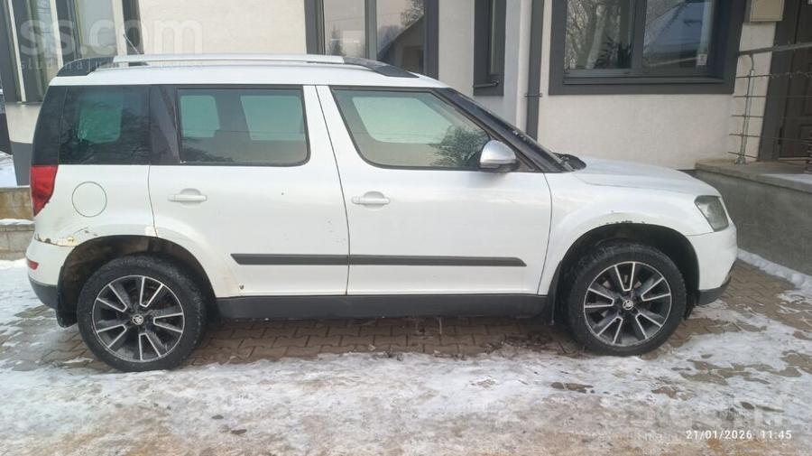 White Skoda Yeti 2014 in Riga, with an engine capacity of 2.00 L and mileage of 297 thousand km for 2750 €, photo 4 on AUTOMOTO.COM.LV
