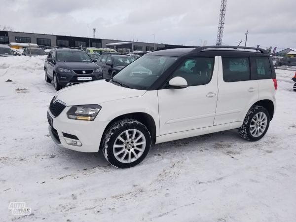 White Skoda Yeti 2014 in Kaunas, with an engine capacity of 2.00 L and mileage of 344 thousand km for 5850 €, photo 3 on AUTOMOTO.COM.LV