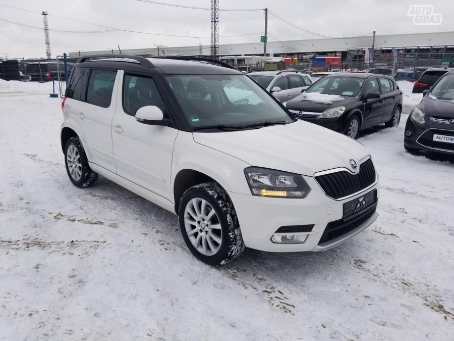 White Skoda Yeti 2014 in Kaunas, with an engine capacity of 2.00 L and mileage of 344 thousand km for 5850 €, photo 4 on AUTOMOTO.COM.LV