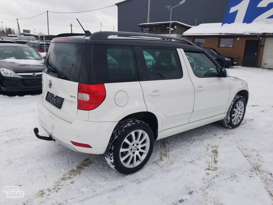 White Skoda Yeti 2014 in Kaunas, with an engine capacity of 2.00 L and mileage of 344 thousand km for 5850 €, photo 6 on AUTOMOTO.COM.LV