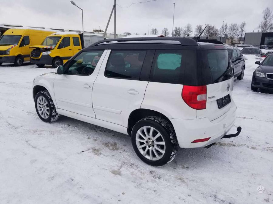 White Skoda Yeti 2014 in Kaunas, with an engine capacity of 1.97 L and mileage of 344 thousand km for 5850 €, photo 9 on AUTOMOTO.COM.LV