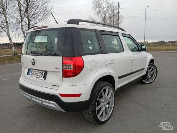 White Skoda Yeti 2014 in Vilnius, with an engine capacity of 1.60 L and mileage of 307 thousand km for 6700 €, photo 5 on AUTOMOTO.COM.LV