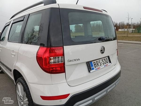 White Skoda Yeti 2014 in Vilnius, with an engine capacity of 1.60 L and mileage of 307 thousand km for 6700 €, photo 10 on AUTOMOTO.COM.LV