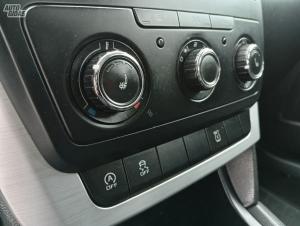 White Skoda Yeti 2014 in Vilnius, with an engine capacity of 1.60 L and mileage of 307 thousand km for 6700 €, photo 26 on AUTOMOTO.COM.LV