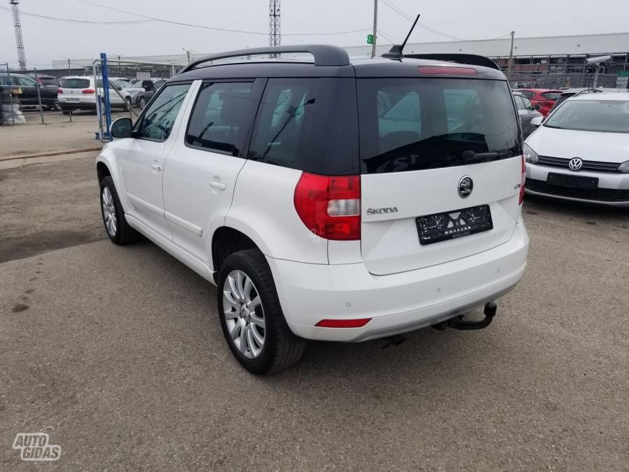 White Skoda Yeti 2014 in Kaunas, with an engine capacity of 2.00 L and mileage of 344 thousand km for 4950 €, photo 6 on AUTOMOTO.COM.LV