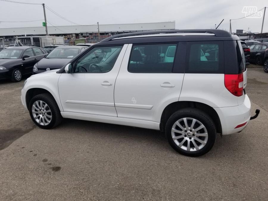 White Skoda Yeti 2014 in Kaunas, with an engine capacity of 2.00 L and mileage of 344 thousand km for 4950 €, photo 7 on AUTOMOTO.COM.LV