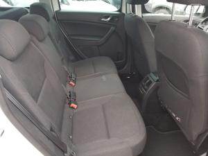 White Skoda Yeti 2014 in Kaunas, with an engine capacity of 2.00 L and mileage of 344 thousand km for 4950 €, photo 18 on AUTOMOTO.COM.LV