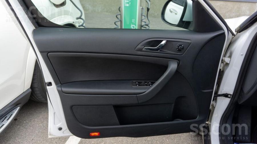 Balts Skoda Yeti 2014 Rīga, ar dzinēja tilpumu 1.40 L un nobraukumu 162 tūkst. km par 6190 €, foto 24 vietnē AUTOMOTO.COM.LV