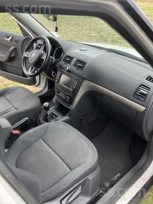 Balts Skoda Yeti 2014 Preiļi, ar dzinēja tilpumu 2.00 L un nobraukumu 285 tūkst. km par 6500 €, foto 3 vietnē AUTOMOTO.COM.LV