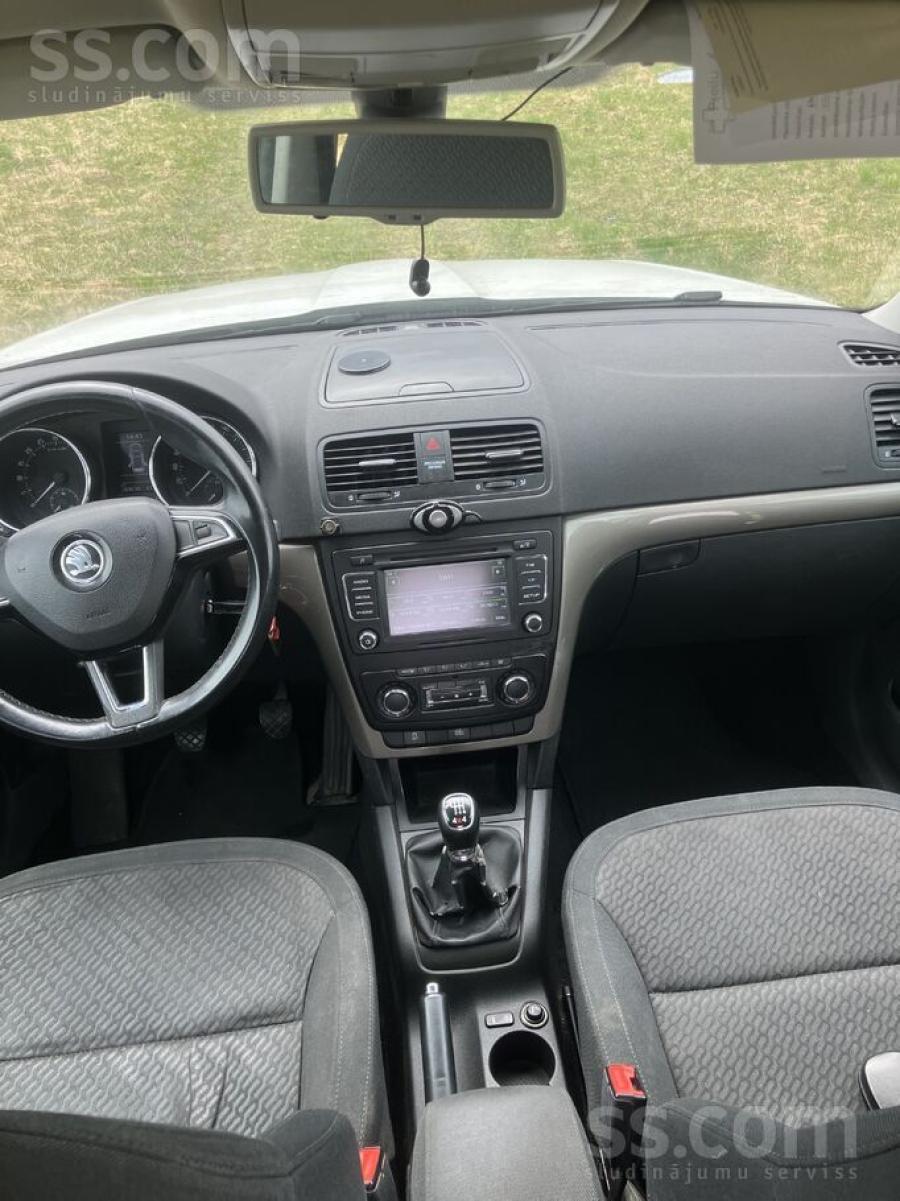 Balts Skoda Yeti 2014 Preiļi, ar dzinēja tilpumu 2.00 L un nobraukumu 285 tūkst. km par 6500 €, foto 5 vietnē AUTOMOTO.COM.LV