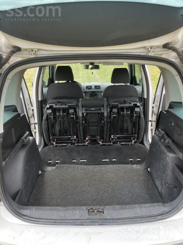White Skoda Yeti 2014 in Preili, with an engine capacity of 2.00 L and mileage of 285 thousand km for 6500 €, photo 6 on AUTOMOTO.COM.LV