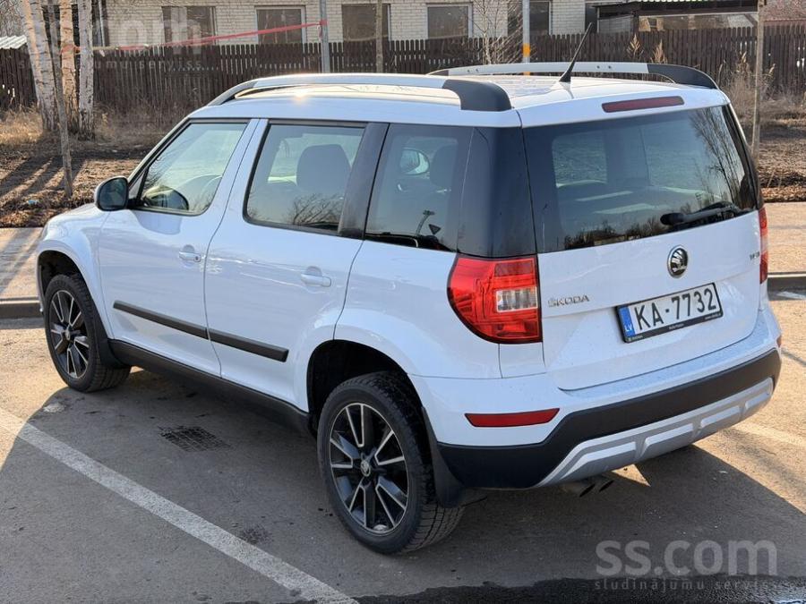 White Skoda Yeti 2014 in Riga, with an engine capacity of 2.00 L and mileage of 285 thousand km for 4900 €, photo 9 on AUTOMOTO.COM.LV