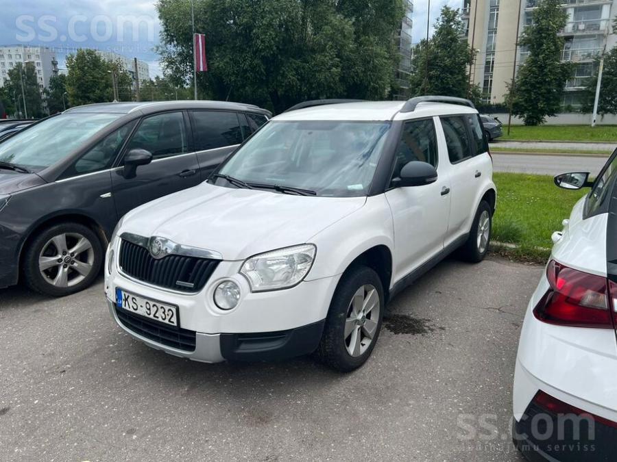 White Skoda Yeti 2014 in Riga, with an engine capacity of 1.60 L and mileage of 262 thousand km for 2500 €, photo 1 on AUTOMOTO.COM.LV