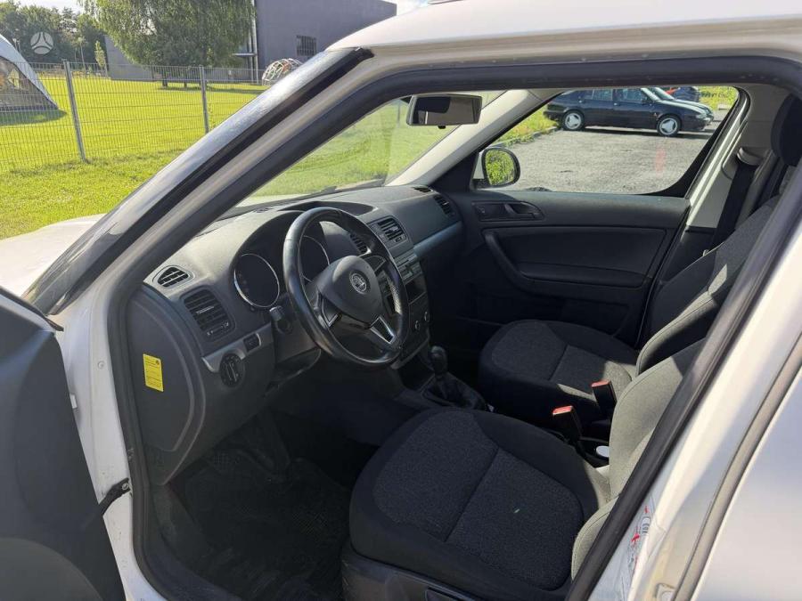 Balts Skoda Yeti 2014 Viļņa, ar dzinēja tilpumu 1.60 L un nobraukumu 258 tūkst. km par 5850 €, foto 10 vietnē AUTOMOTO.COM.LV