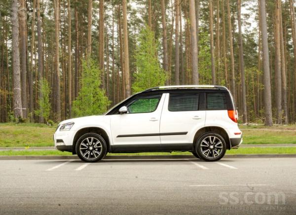 Skoda Yeti 2014 in Riga on AUTOMOTO.COM.LV White Skoda Yeti 2014 in Riga, with an engine capacity of 1.40 L and mileage of 162 thousand km for 5590 €, photo 5 on AUTOMOTO.COM.LV