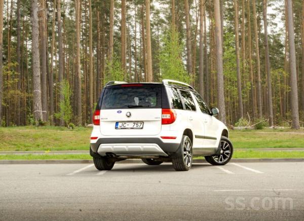 Skoda Yeti 2014 in Riga on AUTOMOTO.COM.LV White Skoda Yeti 2014 in Riga, with an engine capacity of 1.40 L and mileage of 162 thousand km for 5590 €, photo 6 on AUTOMOTO.COM.LV