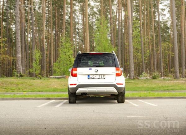 Skoda Yeti 2014 in Riga on AUTOMOTO.COM.LV White Skoda Yeti 2014 in Riga, with an engine capacity of 1.40 L and mileage of 162 thousand km for 5590 €, photo 7 on AUTOMOTO.COM.LV