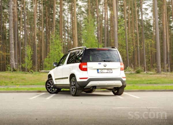 Skoda Yeti 2014 in Riga on AUTOMOTO.COM.LV White Skoda Yeti 2014 in Riga, with an engine capacity of 1.40 L and mileage of 162 thousand km for 5590 €, photo 8 on AUTOMOTO.COM.LV
