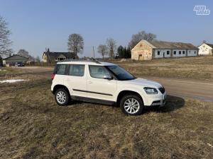 White Skoda Yeti 2015 in Alytus, with an engine capacity of 2.00 L and mileage of 215 thousand km for 6050 €, photo 6 on AUTOMOTO.COM.LV