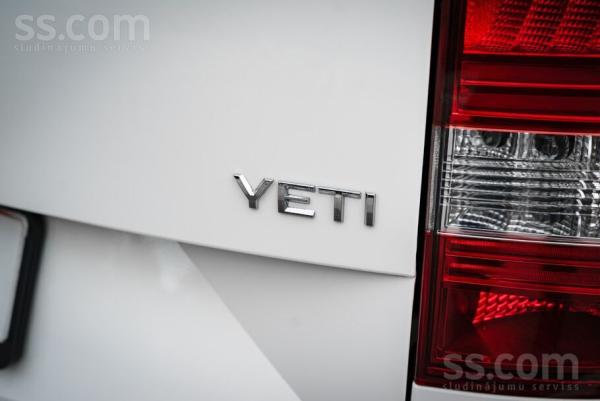 White Skoda Yeti 2015 in Riga, with an engine capacity of 2.00 L and mileage of 195 thousand km for 11150 €, photo 9 on AUTOMOTO.COM.LV