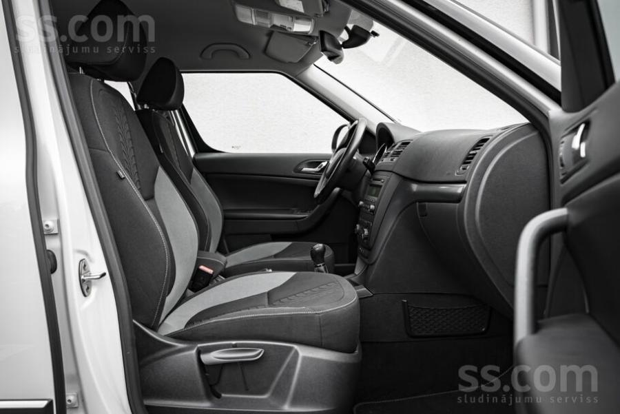 Balts Skoda Yeti 2015 Rīga, ar dzinēja tilpumu 2.00 L un nobraukumu 196 tūkst. km par 10700 €, foto 12 vietnē AUTOMOTO.COM.LV