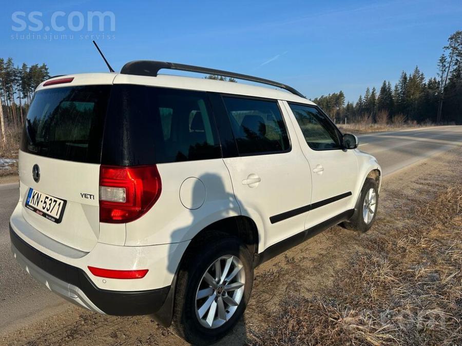 White Skoda Yeti 2016 in Madona, with an engine capacity of 2.00 L and mileage of 218 thousand km for 6600 €, photo 4 on AUTOMOTO.COM.LV