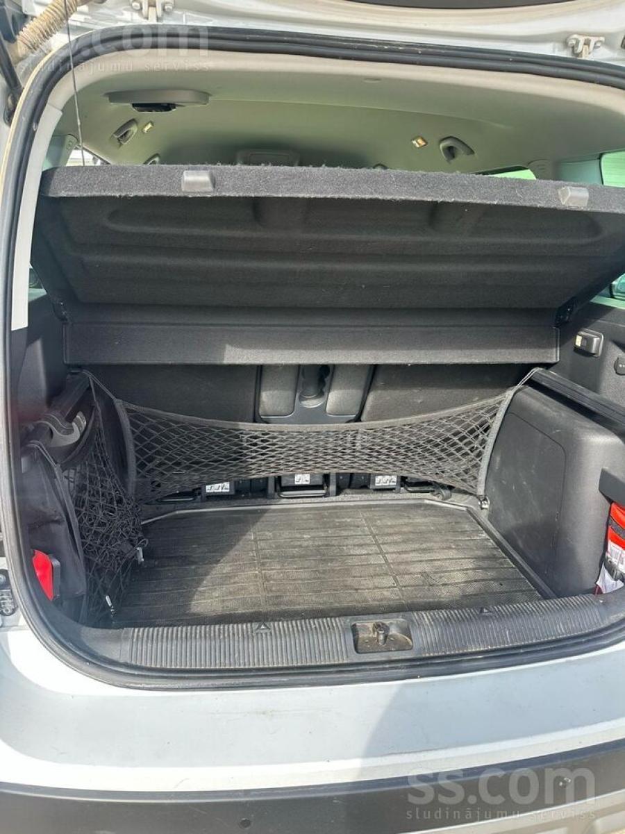 White Skoda Yeti 2016 in Madona, with an engine capacity of 2.00 L and mileage of 218 thousand km for 6600 €, photo 12 on AUTOMOTO.COM.LV