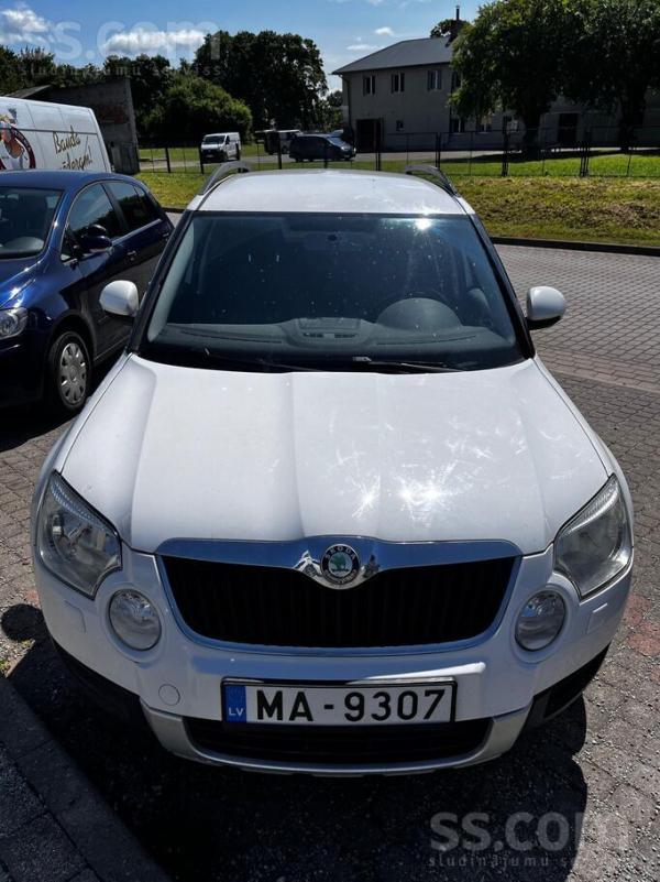 White Skoda Yeti 2010 in Ventspils, with an engine capacity of 1.20 L and mileage of 240 thousand km for 2000 €, photo 1 on AUTOMOTO.COM.LV