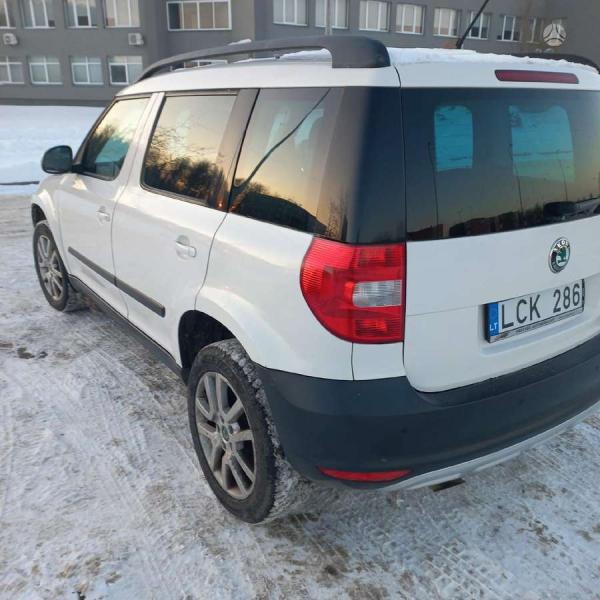 Balts Skoda Yeti 2011 Kauņa, ar dzinēja tilpumu 1.20 L un nobraukumu 190 tūkst. km par 3850 €, foto 8 vietnē AUTOMOTO.COM.LV