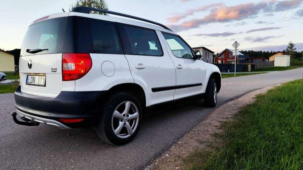 Skoda Yeti 2013 Viļņa vietnē Balts Skoda Yeti 2013 Viļņa, ar dzinēja tilpumu 1.60 L un nobraukumu 148 tūkst. km par 5400 €, foto 5 vietnē AUTOMOTO.COM.LV