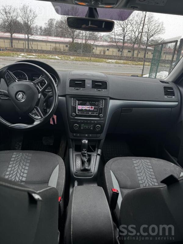 White Skoda Yeti 2017 in Cesis, with an engine capacity of 2.00 L and mileage of 0 thousand km for 6500 €, photo 9 on AUTOMOTO.COM.LV