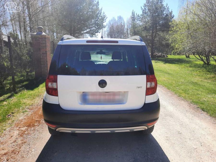 Balts Skoda Yeti 2011 Kretinga, ar dzinēja tilpumu 1.20 L un nobraukumu 210 tūkst. km par 4950 €, foto 11 vietnē AUTOMOTO.COM.LV