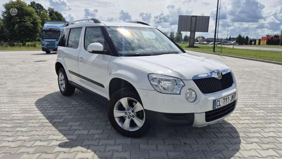Balts Skoda Yeti 2012 Tauragė, ar dzinēja tilpumu 2.00 L un nobraukumu 261 tūkst. km par 4500 €, foto 5 vietnē AUTOMOTO.COM.LV
