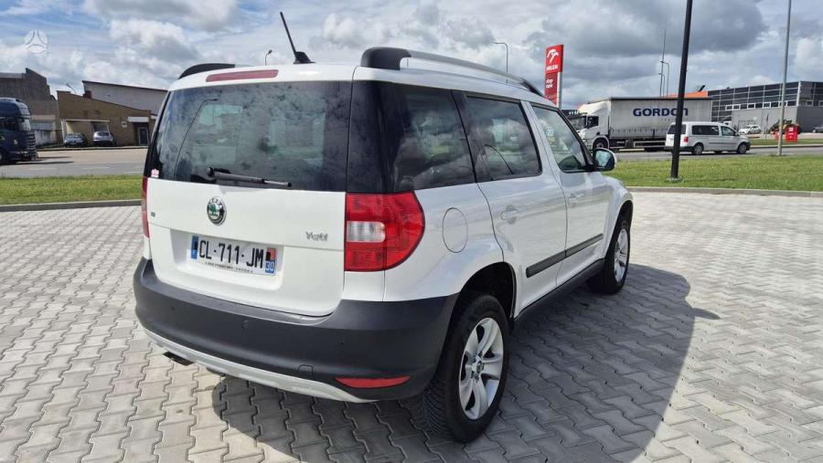 Balts Skoda Yeti 2012 Tauragė, ar dzinēja tilpumu 2.00 L un nobraukumu 261 tūkst. km par 4500 €, foto 6 vietnē AUTOMOTO.COM.LV